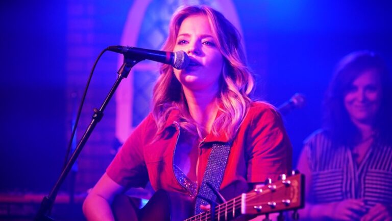 On Broadway - Carrie Welling & Fried Chicken - Edible Nashville